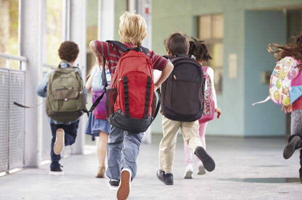 The Hidden Risks of Heavy Backpacks – Westchester Family