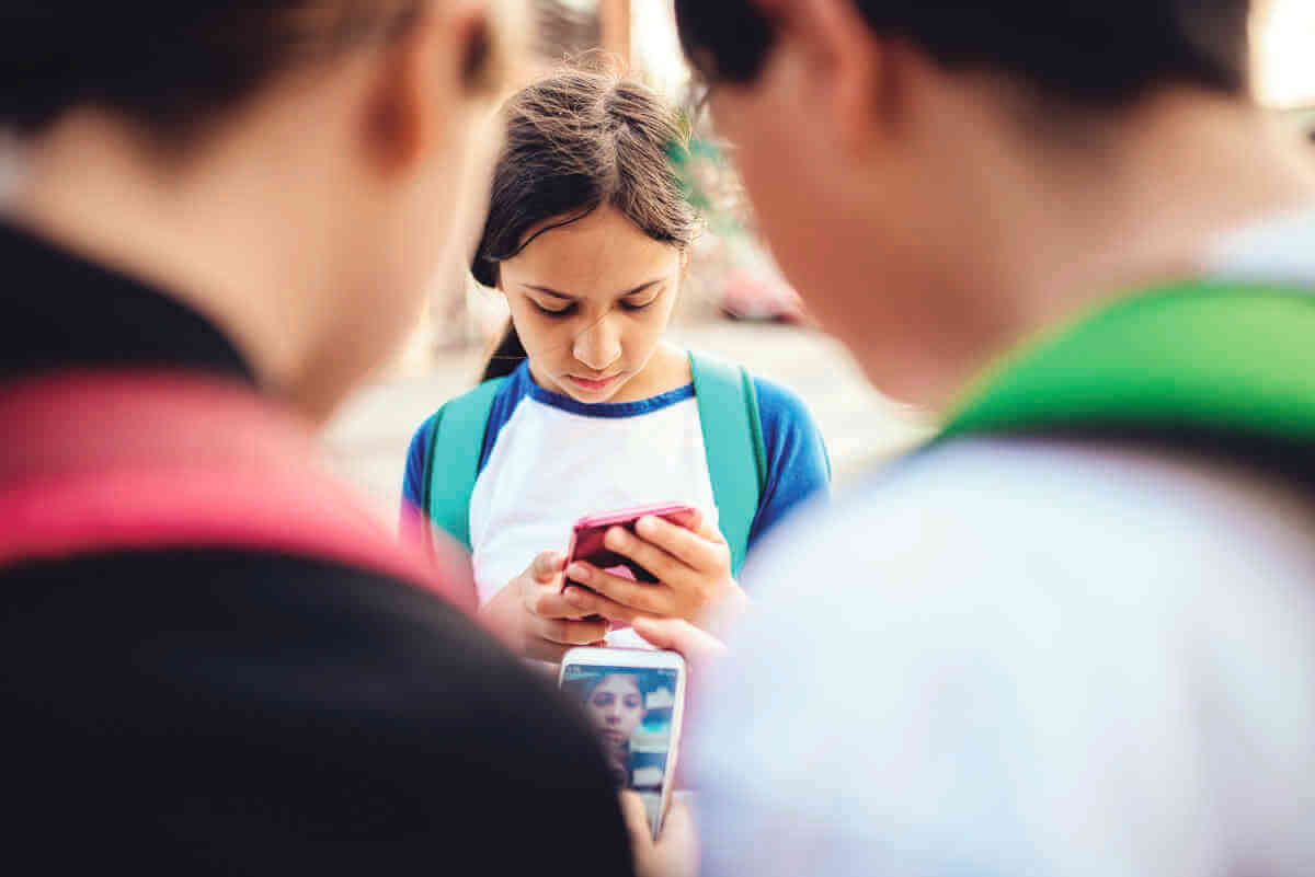 Battling ’Tween Cell Phone Addiction – Westchester Family