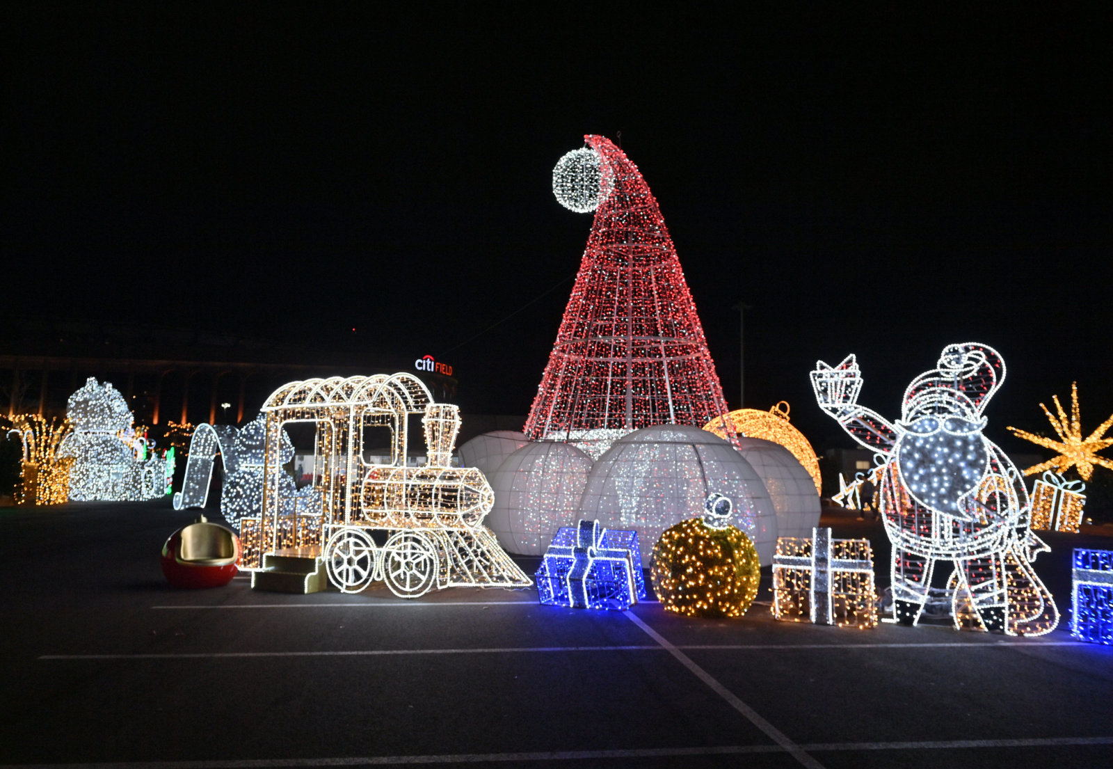 Holiday Magic at the Amaze Light Festival – Westchester Family